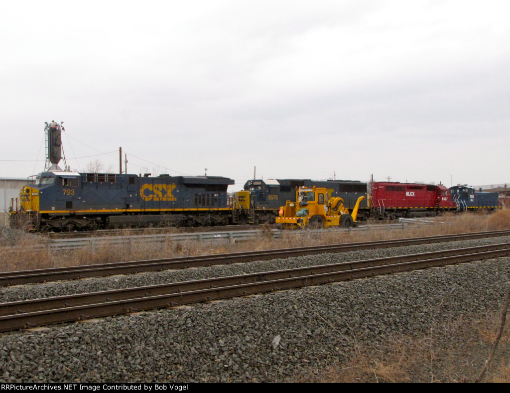 CSX 793 and 8578, HLCX 6337, PRLC 1105